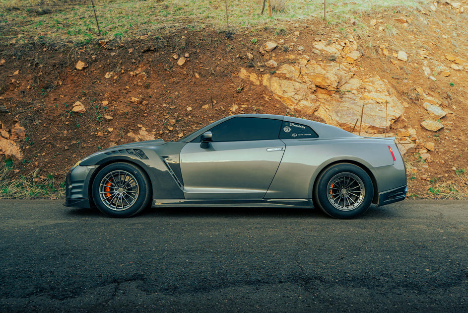 Carbon Fiber Doors for the Nissan GTR R35 – Nelson Racing Wheel